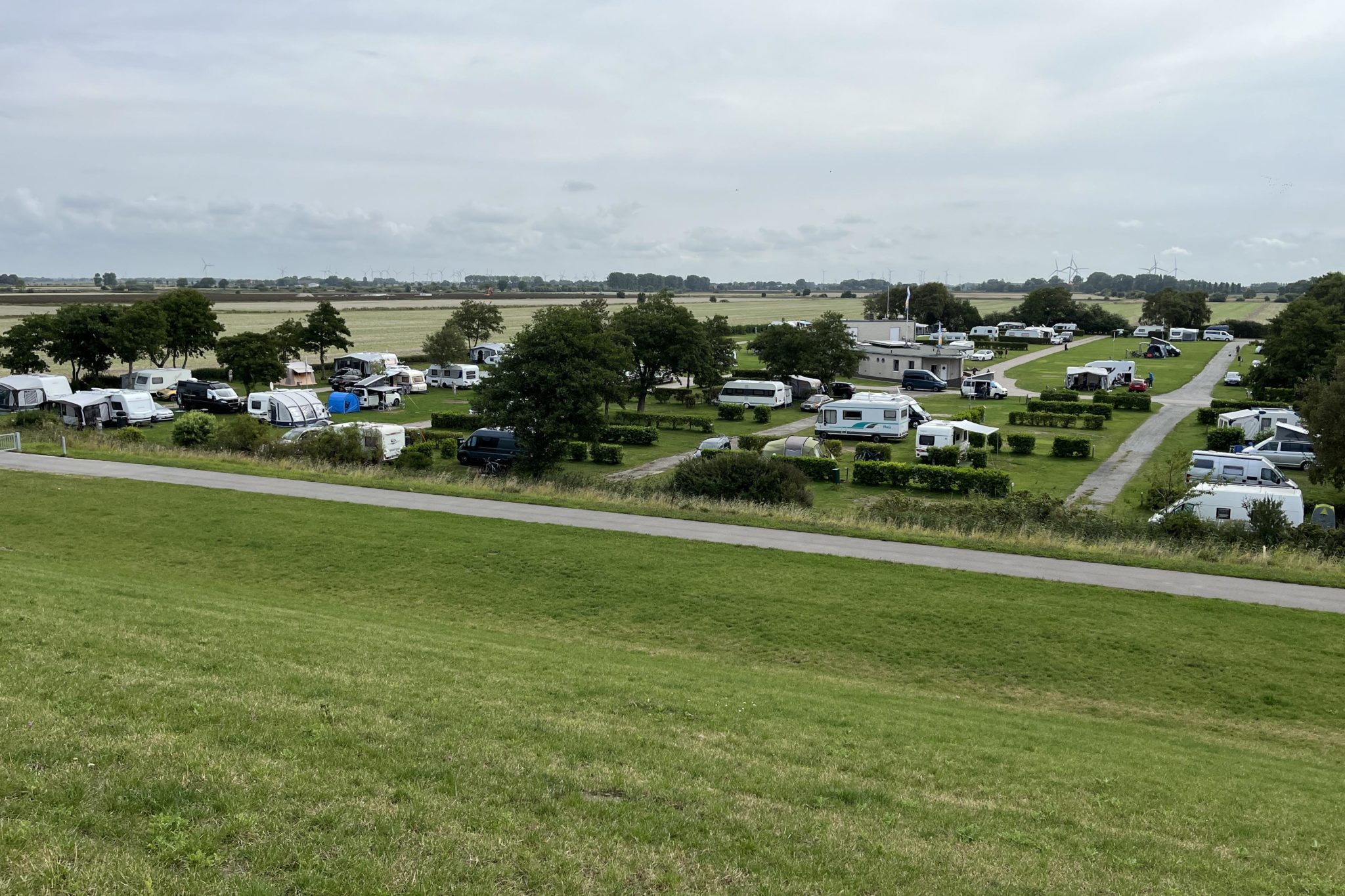 Camping am Deich - Erfahrungen mit Familie | faltcaravaning.net